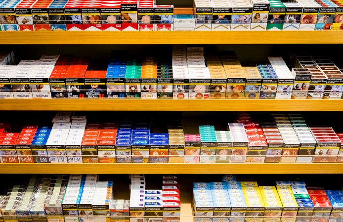 Prijs sigaretten en shag flink gestegen door accijnsverhogingen | Foto ...