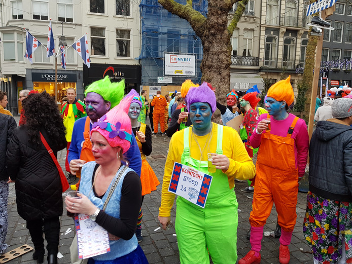 Het grootste pre-carnavalsfeest in volle gang: klunen | Breda | bndestem.nl