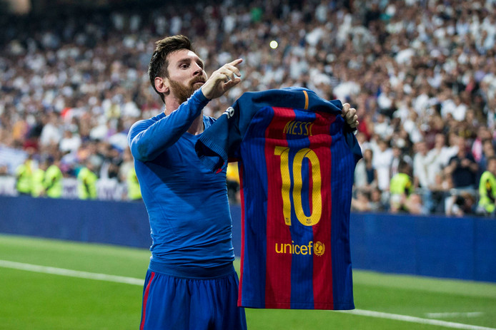 Messi Maakt 500ste Doelpunt Voor Barcelona Voor Ogen Eeuwige Rivaal
