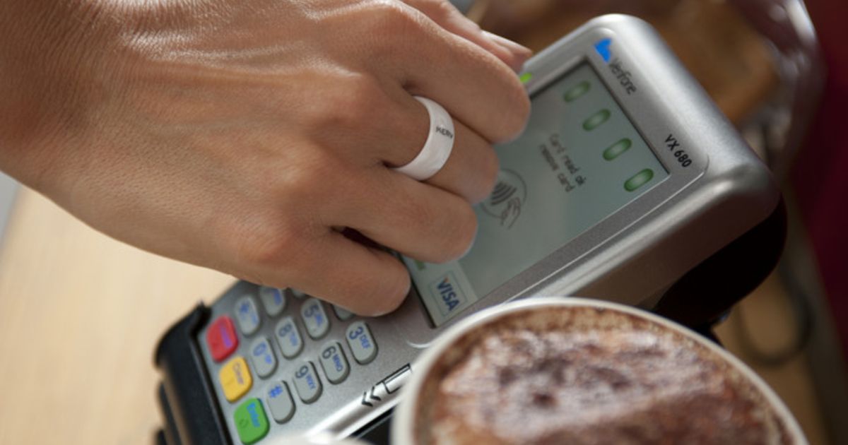 Na de bankkaart: betalen met ring | De Krant | HLN