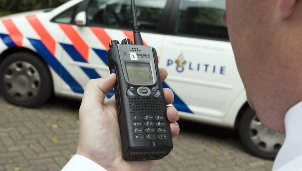 Deel brandweer vervangt C2000-portofoon | Trouw