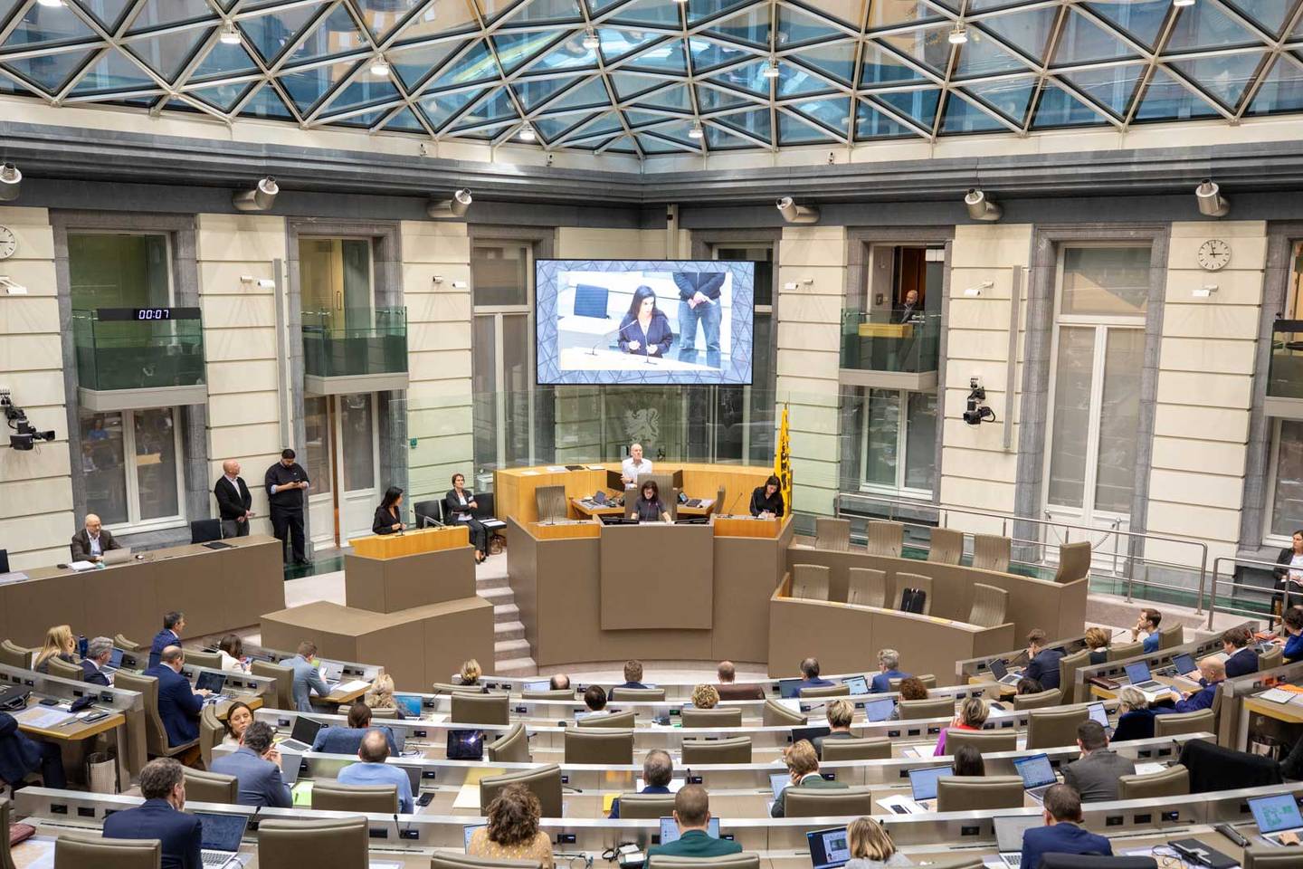 De Koepelzaal - Vlaams Parlement TV - zaterdag 22 november 2025 - 21:00 ...