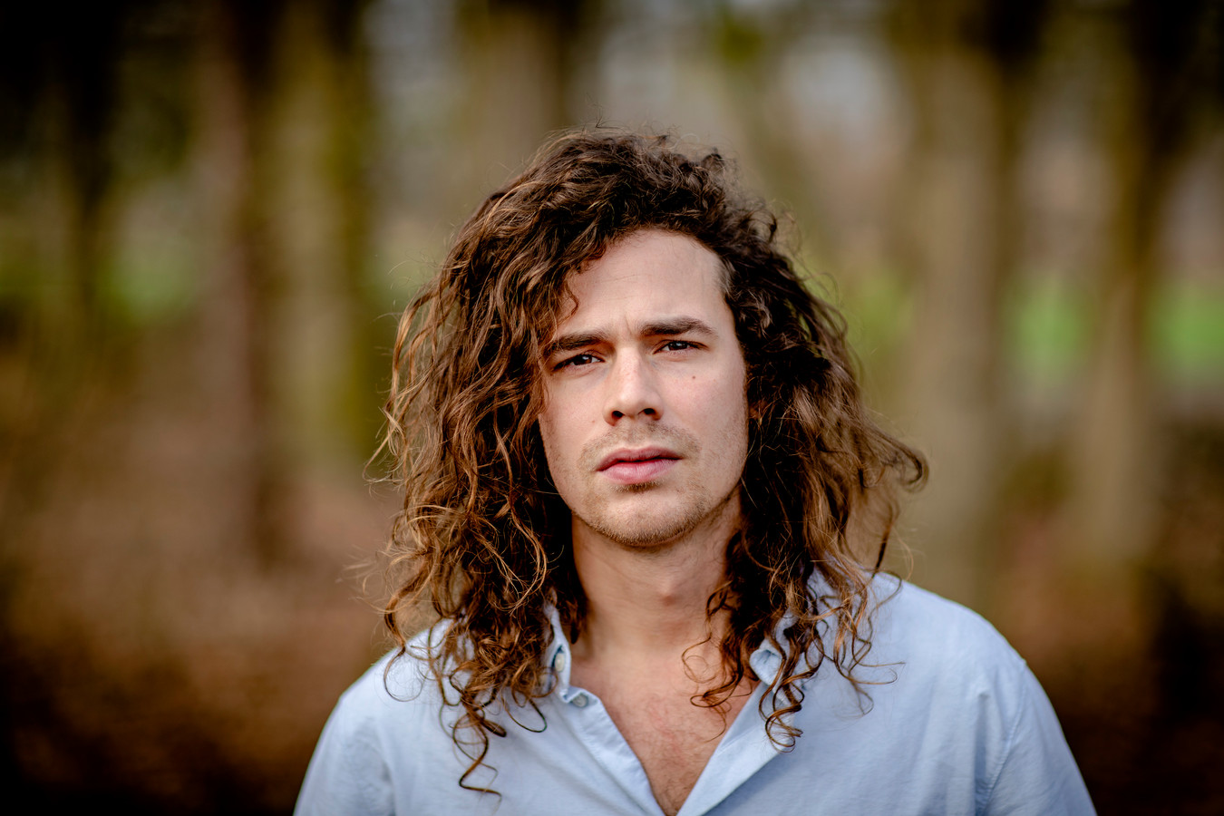 Rocker Lucas Hamming schreef nieuwe liedjes in boomhut op Bali | Foto | ed.nl