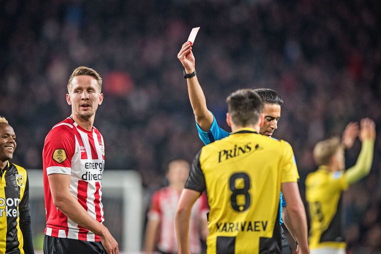 Luuk de Jong na benauwde overwinning van PSV op Vitesse (1-0): ‘We ...