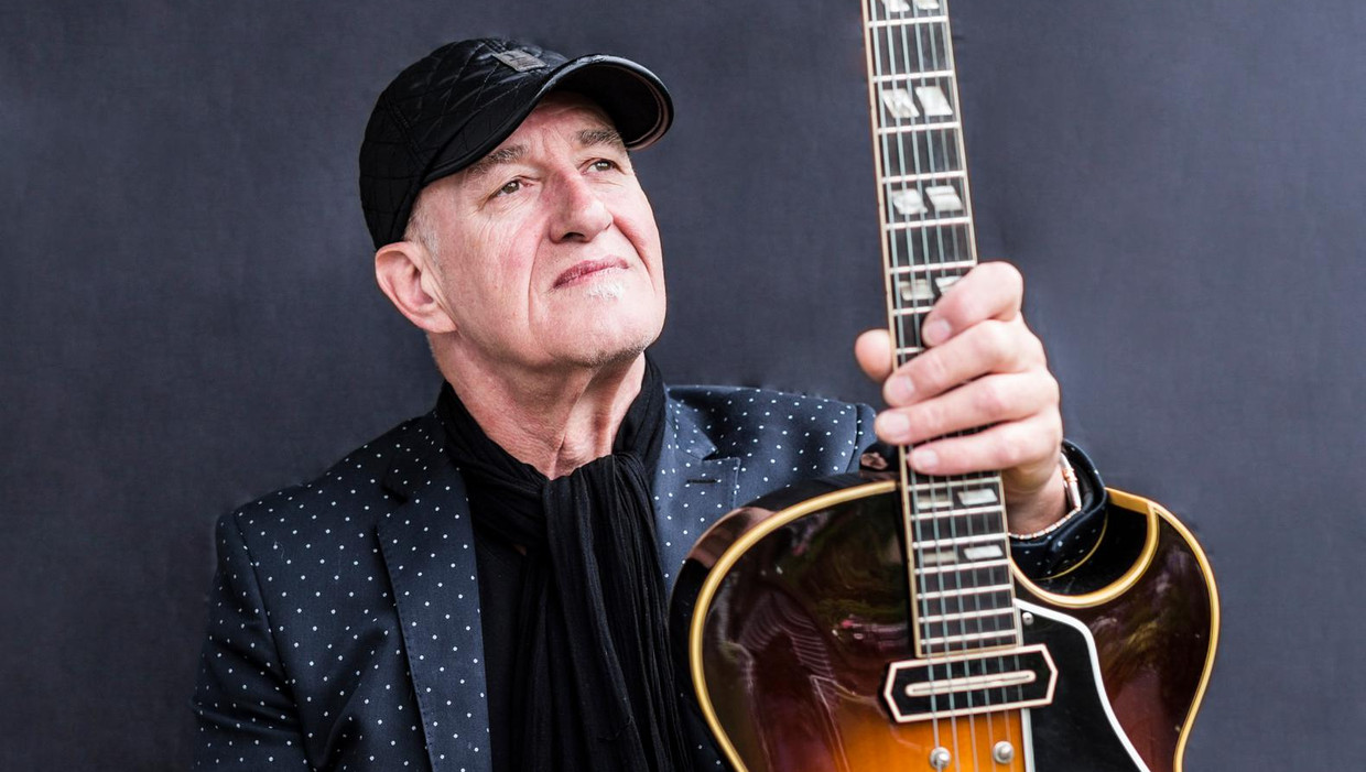 Het leven van Jan Akkerman in vijf gitaren | Het Parool