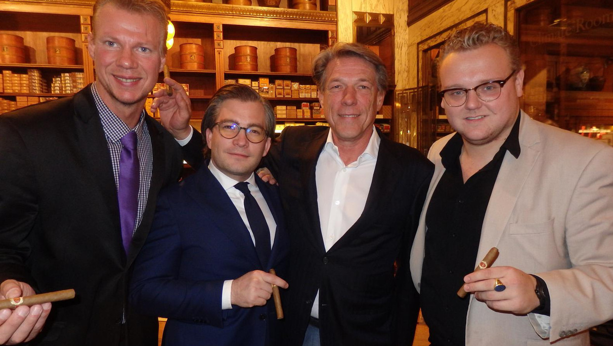 De besnijdenisgrap komt altijd na de sigarenknipper | Het Parool