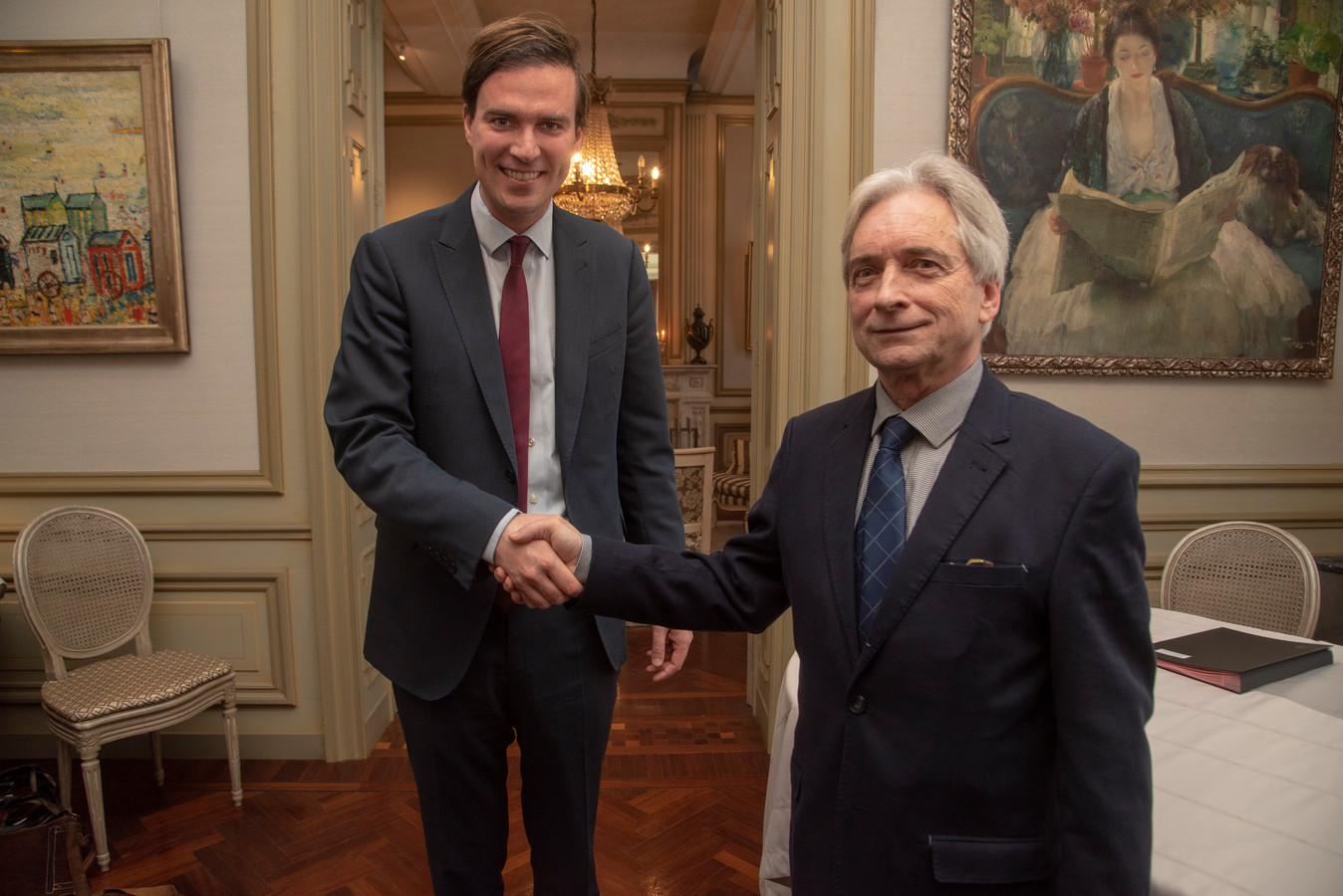 Mathias De Clercq legt eed af: “Ik zal me met elke vezel zes jaar lang ...