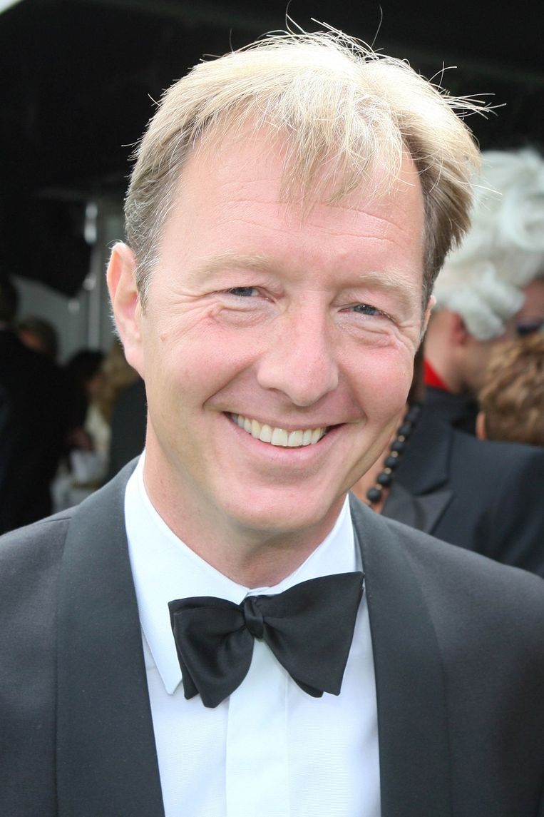 'Het lijkt wel of nieuwslezer Rick Nieman op een feestje is' | De ... 'Het lijkt wel of nieuwslezer Rick Nieman op een feestje is' | De ...