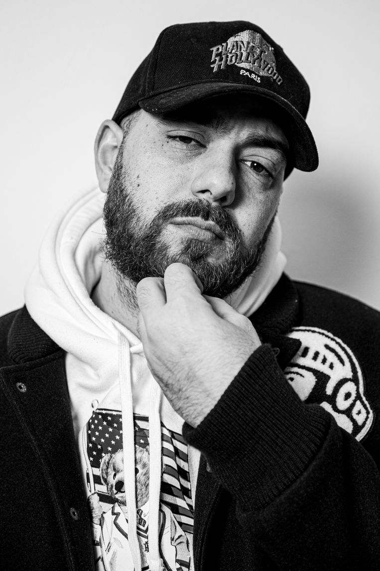 Rapper Murda wil met zijn muziek de taalbarrière slechten. Hij stond op ...