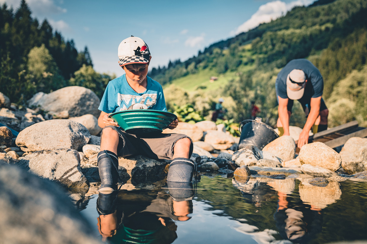 Reisredacteur Noël van Bemmel duikt in de bron van de Rijn | De Volkskrant
