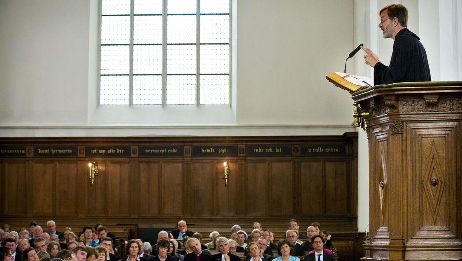 Protestantse Kerk: laat dominees vaker verhuizen | TROUW