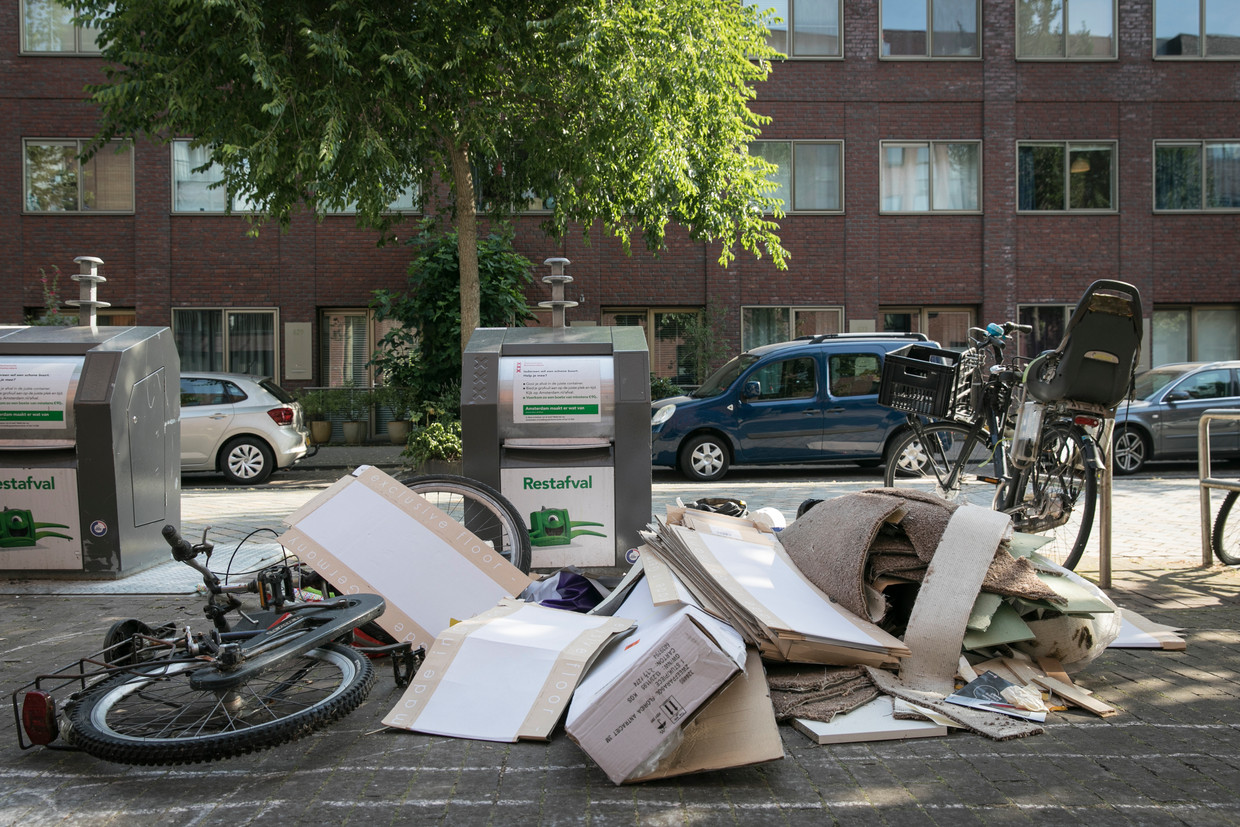 Ophalen van grofvuil in toekomst alleen nog op afspraak | Het Parool
