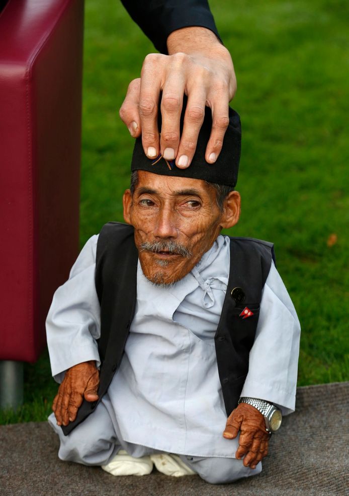 Net geen twee meter verschil: grootste en kleinste man op aarde samen ...