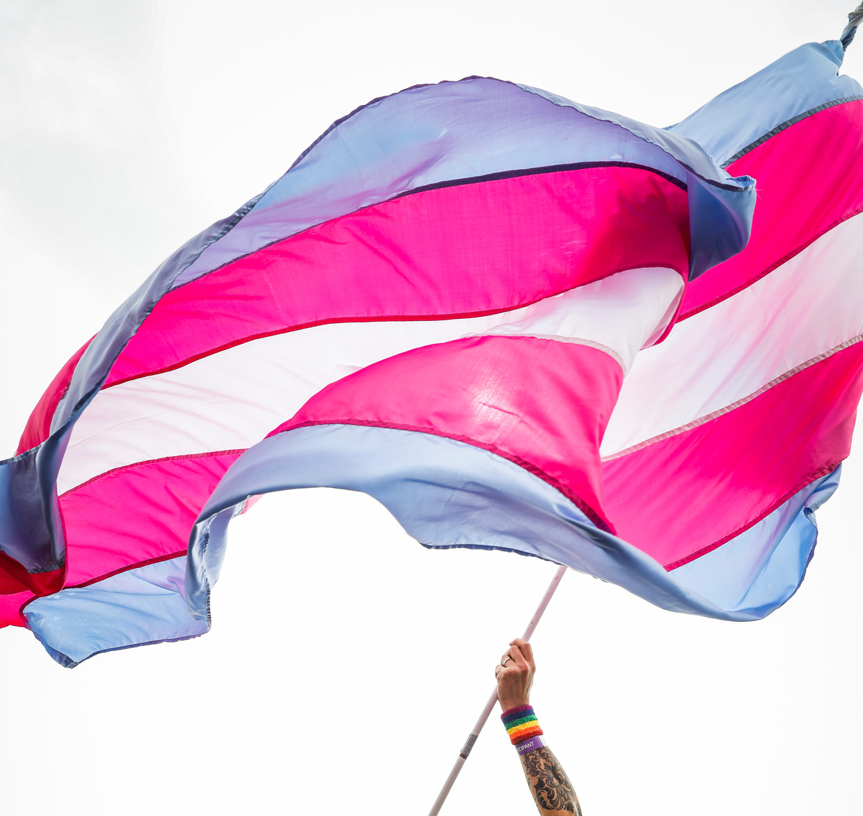 ‘De transvlag moet zichtbaarder worden in Amsterdam’ | Het Parool
