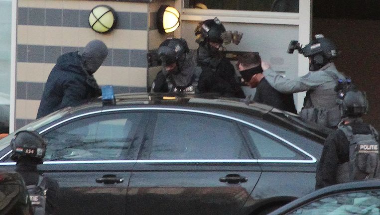 Gökmen T.’s strafblad: diefstal, wapenbezit, verdenking van ...