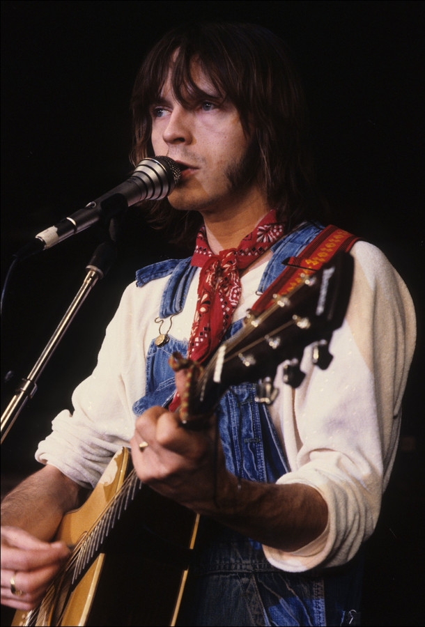 "Renaud, on t'a dans la peau!", l'hommage au chanteur au bandana rouge ...