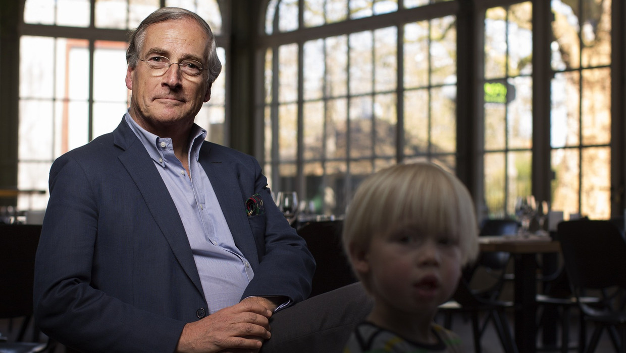 Oud-topman Anthony Ruys: 'Als directeur kom je zonder toneelspelen niet ...