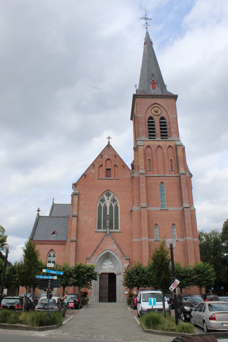 Dorp Knesselare dinsdag volledig verkeersvrij voor uitvaart Bjorg ... Dorp Knesselare dinsdag volledig verkeersvrij voor uitvaart Bjorg ...