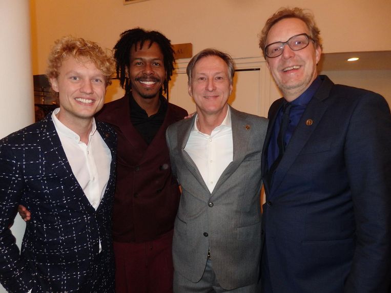 Natuurlijk krijgt Arjan Ederveen een staande ovatie | Het Parool