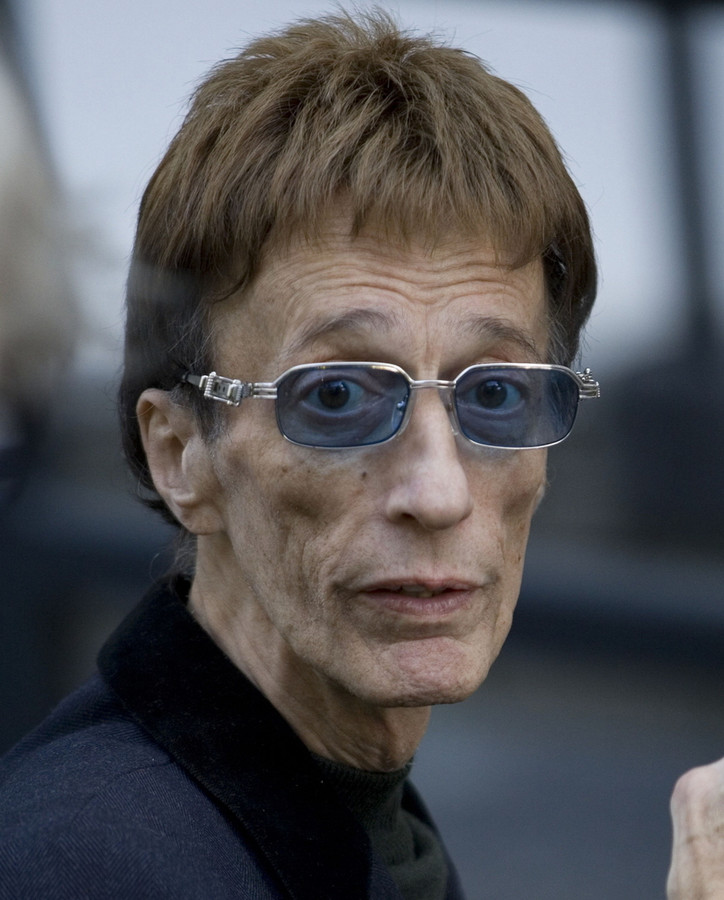 Gaat het wel goed met graatmagere Bee Gee Robin Gibb? | Foto | AD.nl