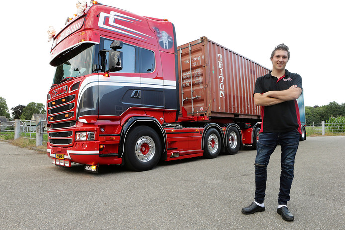 Adwin Stam tweede bij verkiezing Mooiste Truck van Nederland: 'Opa zou ...