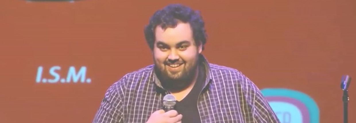 Bekijk de volledige act van Kamal Kharmach op Humo's Comedy Cup 2014 (filmpje) | Humo