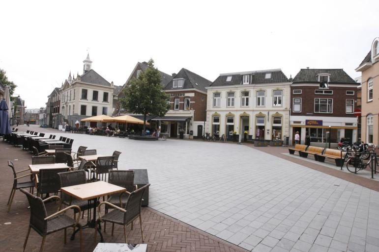 Markt in Groenlo in weekeinden autovrij | Foto | gelderlander.nl