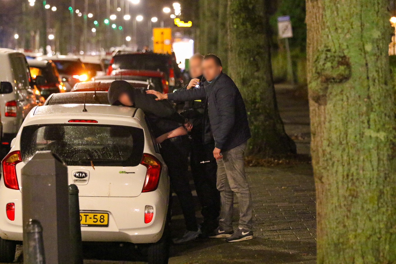 Politie Schiet Betrokkene Woningoverval In Rotterdam Vreewijk Neer