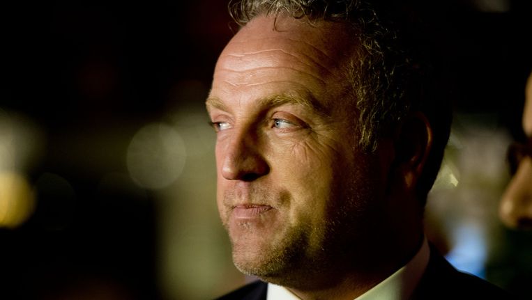 'Gordon lijkt pathologisch verslingerd aan alles wat glittert naar ...