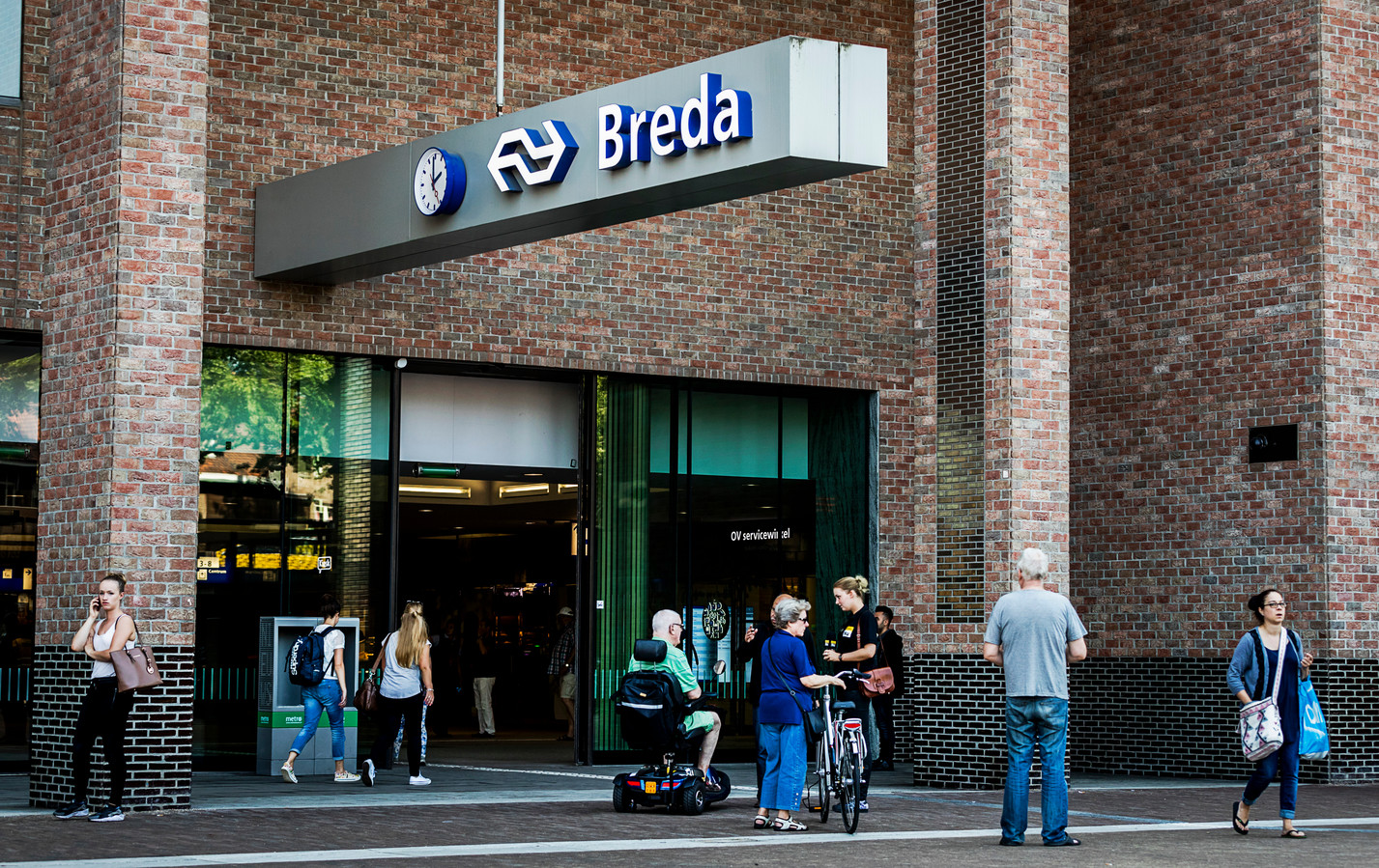 Wie zit er nog te wachten op NS-station Breda-Oost? | Foto | bndestem.nl