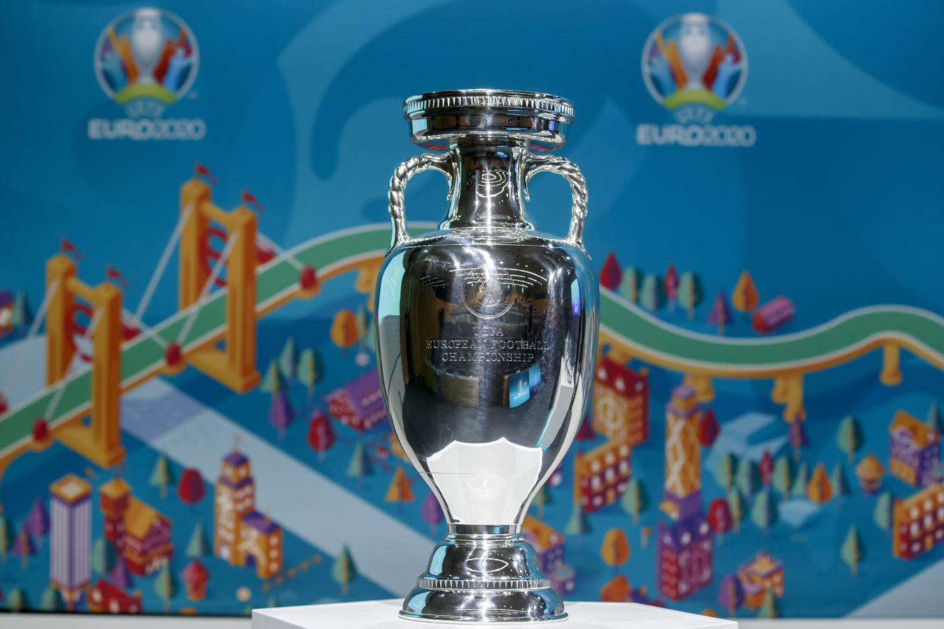 ‘UEFA wil EK voetbal naar 2021 opschuiven’ | Foto | AD.nl